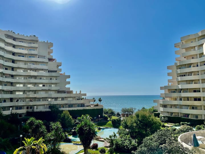 Benalbeach Appartement Coquet Vue Mer & Jardin - Benalmádena