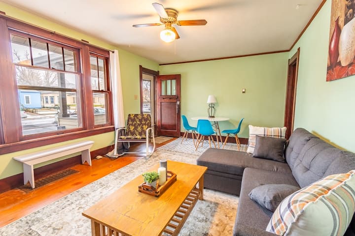 Warm And Welcoming 2 Bedroom 2 Blocks From Uwyo - Laramie, WY