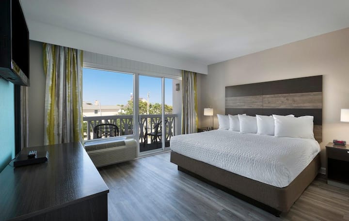 Serene Ocean Views Await Junior Suite 3rd Floor -