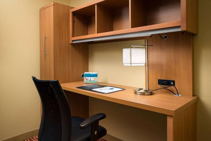 2 Relaxing Units, Kitchen And Outdoor Pool! - Scottsdale, AZ