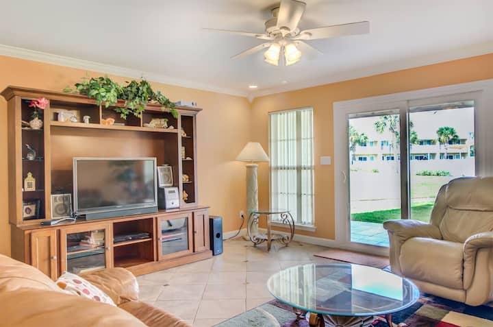 4a, Castaway Cove - Miramar Beach, FL
