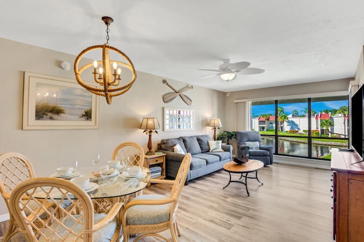 Charming Beach Condo, Water Views & Top Amenities - Bradenton Beach, FL