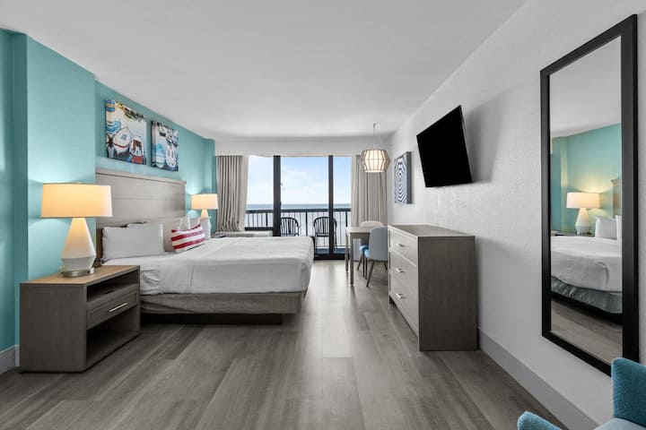 Newly Renovated King Bed On The 10th Flr - Myrtle Beach, SC