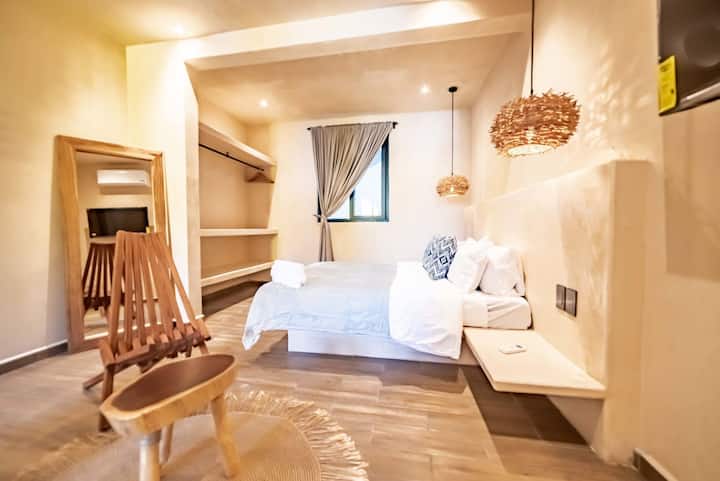 Private Downtown Studio With Rooftop Pool - Tulum