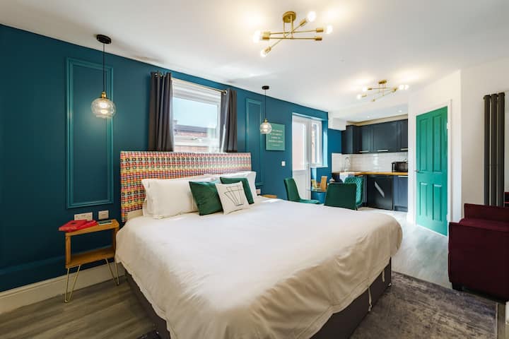 Deluxe Pet Friendly Spacious Studio - Stratford-upon-Avon