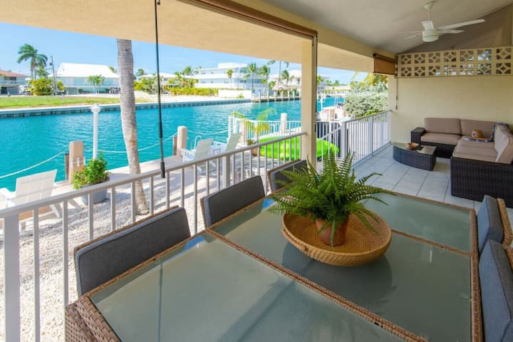 Latitude 24 Water Front Cabana Club Access, Kayaks - Key Colony Beach, FL