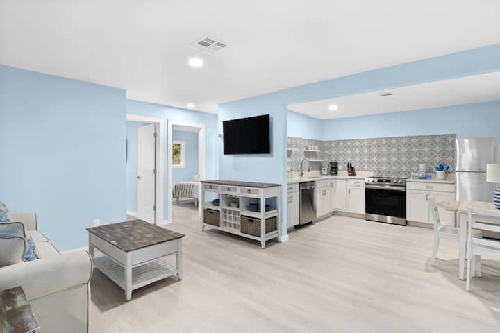Stunning Newly Renovated River District Residence - Fort Myers, FL