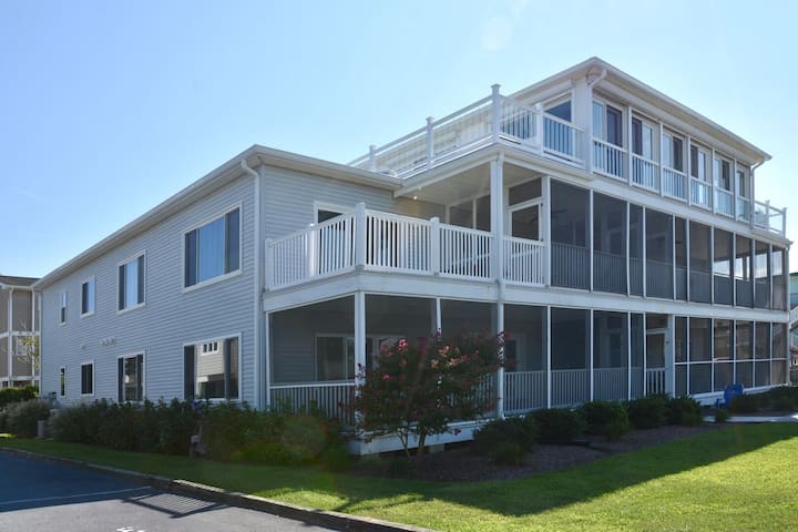 16adowntown Dewey Beach Ocean Block Townhouse - Dewey Beach, DE
