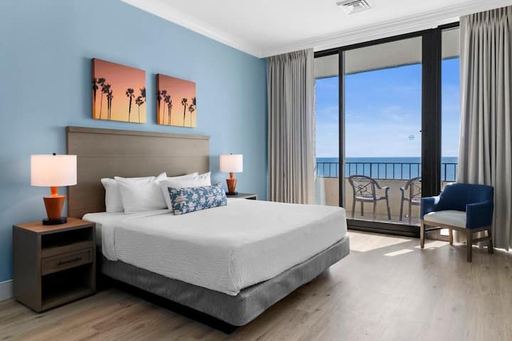 Newly Renovated Coastal Living On The 17th Floor - Myrtle Beach