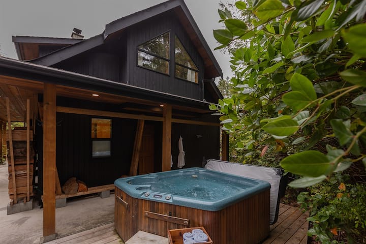 Beach I Hot Tub/cold Plunge/od Shower I Wood Firep - Tofino