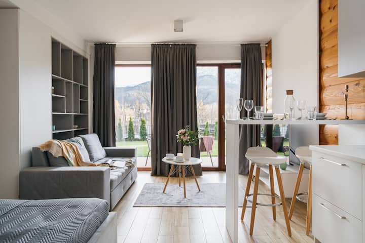 Cozy Apartment Overlooking Giewont Peak - Zakopane