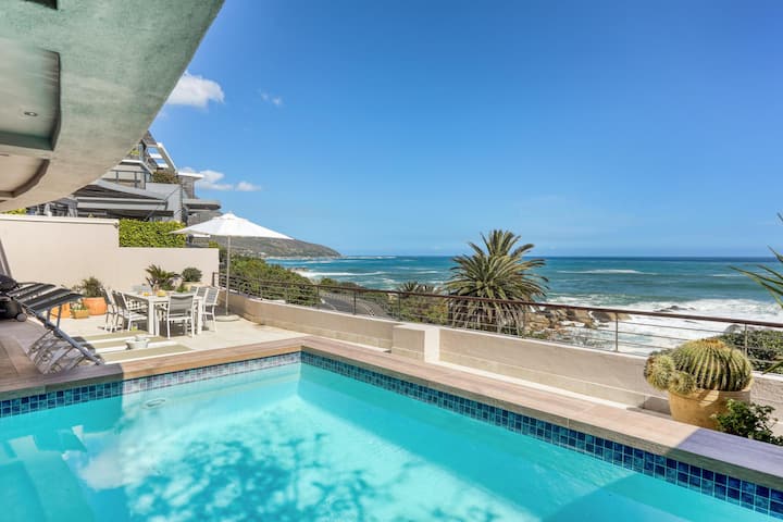 Bakoven Sunsets - Luxury Apt With Sea Views & Pool - Camps Bay