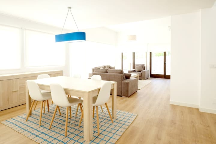 Maison Charme Outes, Vue Mer, Jardin - Noia