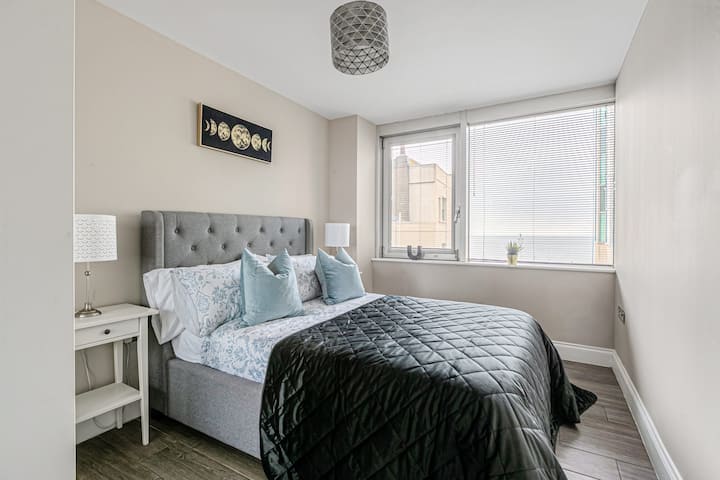 Central Brighton Stay | Lanes, Beach, Sleeps 6 - Brighton
