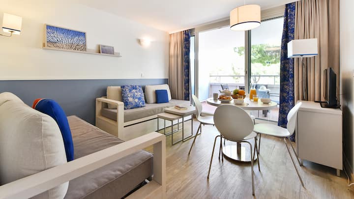 Pierre&vacances-studio 4 Pers-alcôve-terrasse-clim - Marineland - Antibes