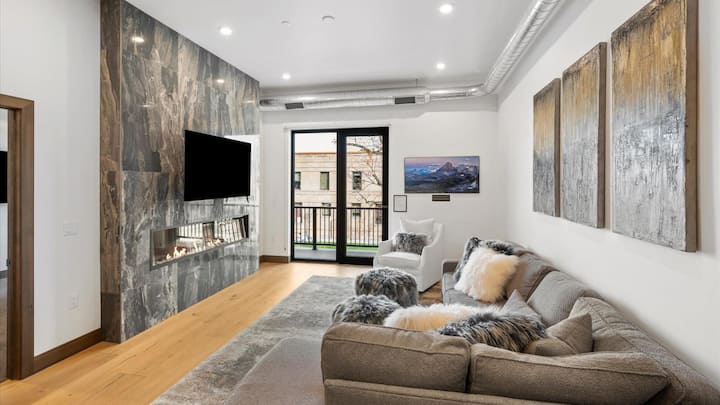 The Riverpark Flat In Downtown Whitefish - Whitefish, MT