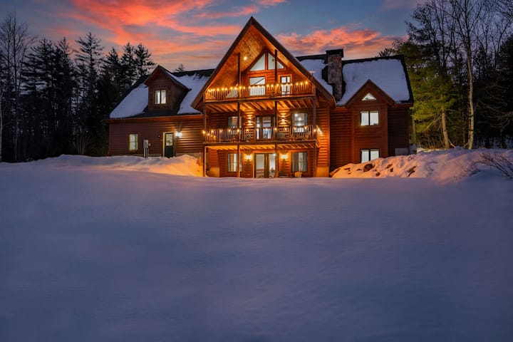 Sleeps 20 | Hot Tub | Game Room | Fire Pit |4500sf - Grafton Notch State Park, Newry