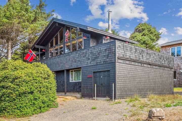 Loki`s Longhouse - Arch Cape, OR