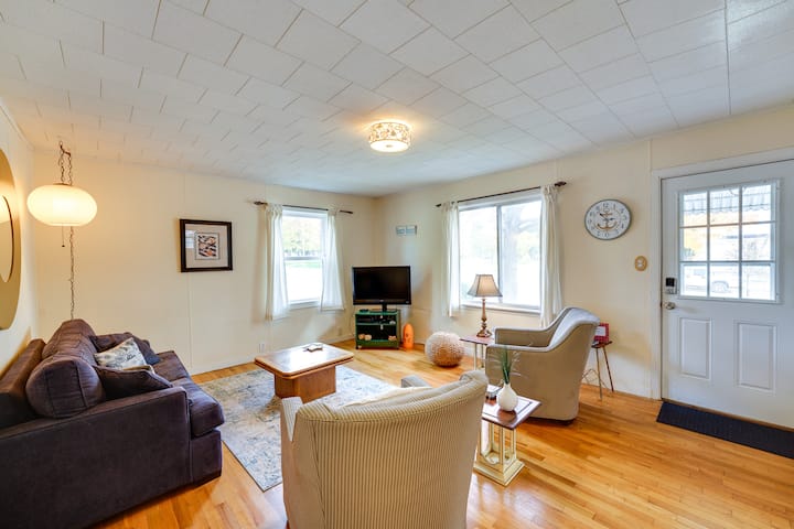 Ludington Vacation Rental - Walk To Lake Michigan! - Ludington, MI