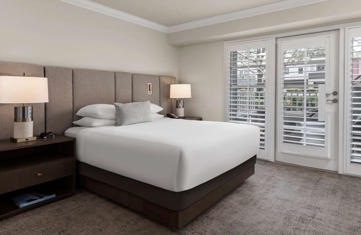 1-bedroom Hotel Suite - 1 Bed - Del Mar, CA
