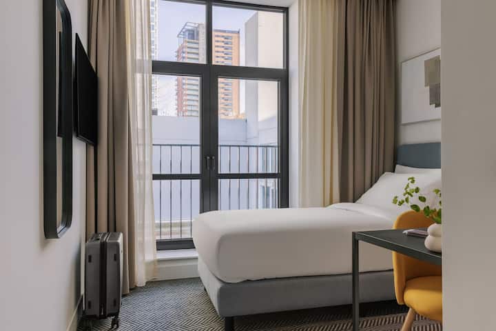 Sonder Rose | Single Room - Rotterdam