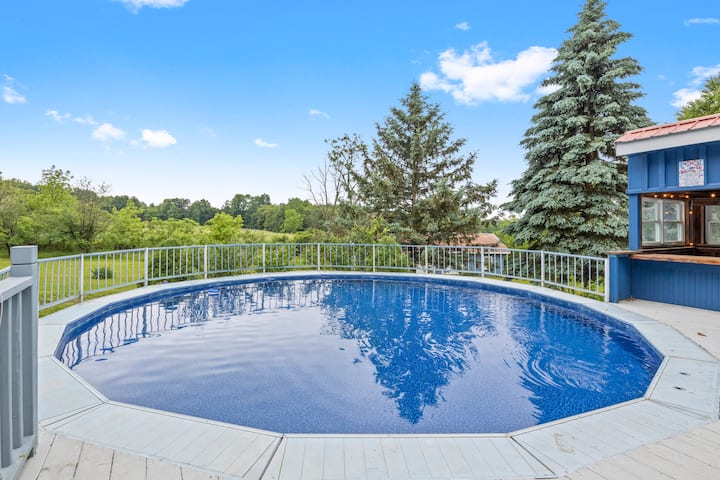 Seneca Wine Trail | Pool | Hot Tub | Outdoor Bar - Fulkerson Winery, Dundee