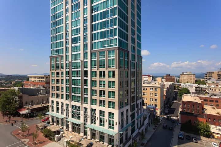 King Room With City View At Kimpton! - Asheville, NC