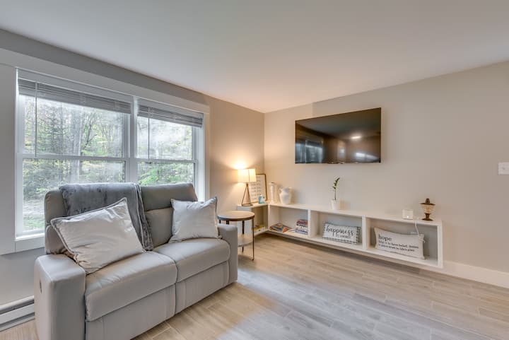 Maine Escape W/ Grill, Near Skiing & Hiking! - Saco, ME