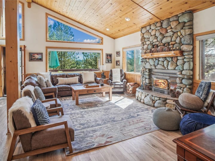 Bear Peak Cabin - Pets Ok + Hot Tub &Hoa - Truckee, CA