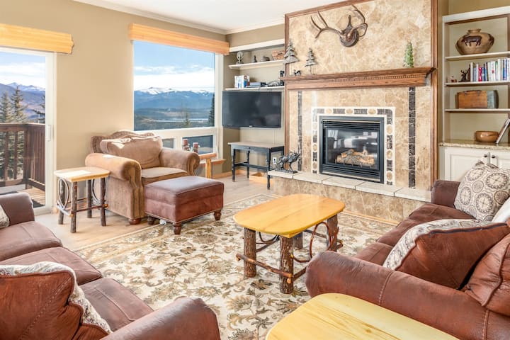 Great Location. Incredible Views. Clubhouse. - Silverthorne, CO
