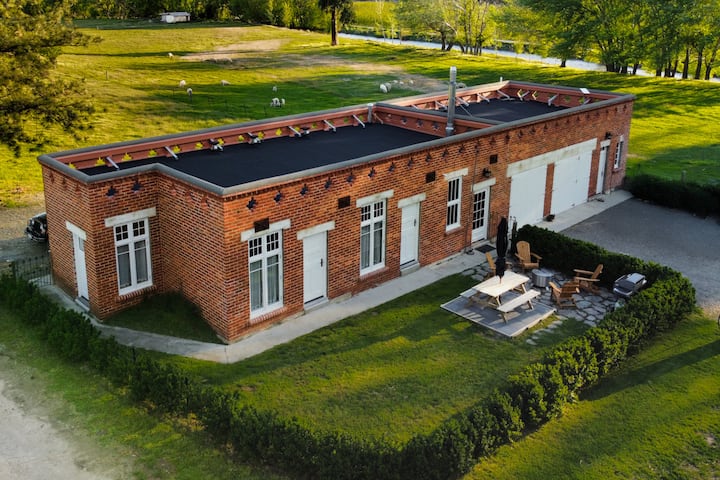 Historic Castle Coach House – Trail & Wineries - Alexandra, New Zealand