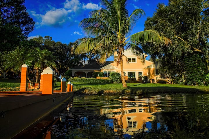 Lakefront Winter Haven Retreat: Hot Tub & Patio! - 溫特黑文