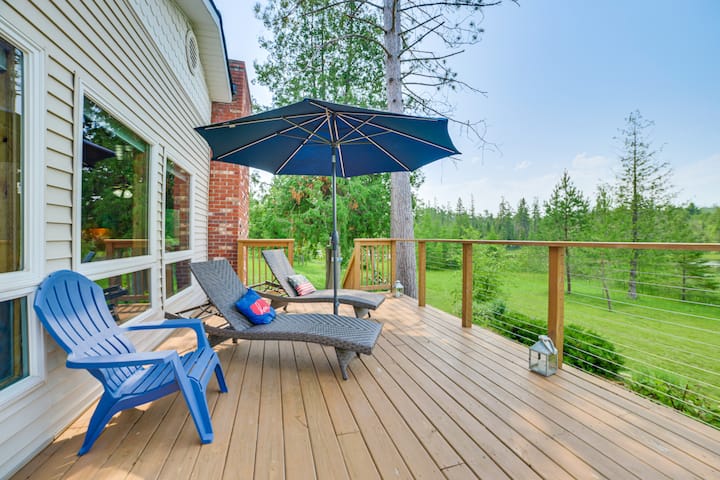 Riverfront Cheboygan Cabin W/ Kayaks & Dock! - Cheboygan State Park, Cheboygan