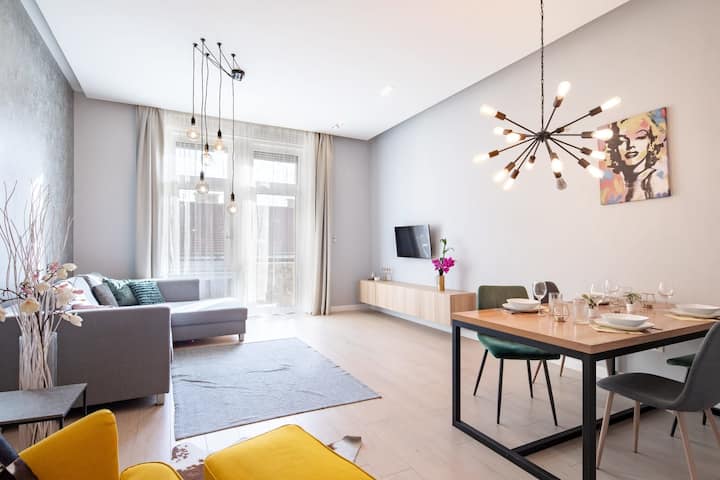 Ultra Central - Super Comfy - Balcony - Budapest