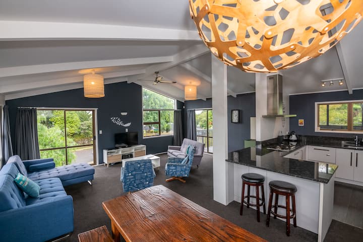 As You Do | Spa Pool & Walk To Forest - Rotorua
