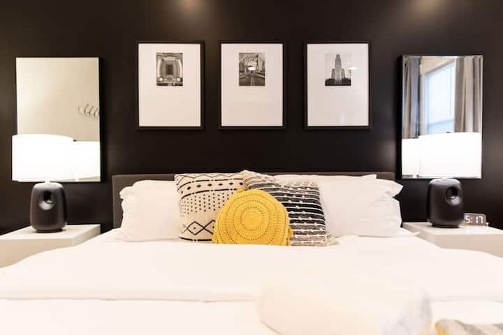 Spacious Stay 5br Retreat | 9 Beds & Workspaces - Pittsburgh
