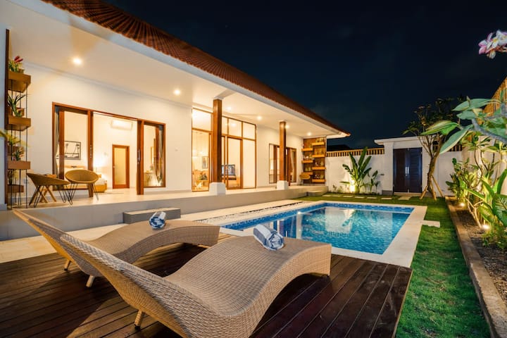 Quiet Umalas 2br Villa | Private Pool | Fast Wi-fi - Bali