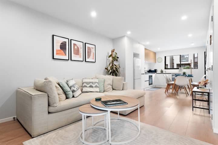 The Oasis - New 3br | Ultrafast Wifi | Parking - Auckland