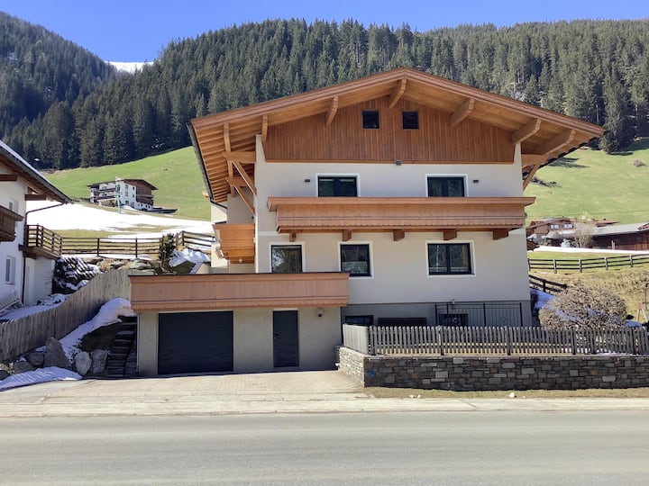 Appartement Hoamatl In Tux For 8 Personen - Tux