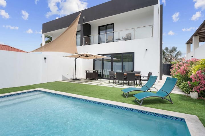 Cm01a-private Pool -Outdoor Pleasure 3br Townhome - Aruba