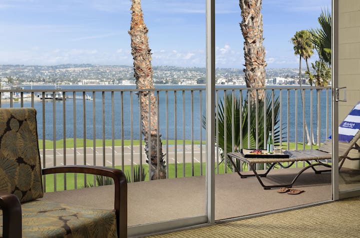 Haven Of Relaxation! Private Beach, Outdoor Pool - Pacific Beach - San Diego