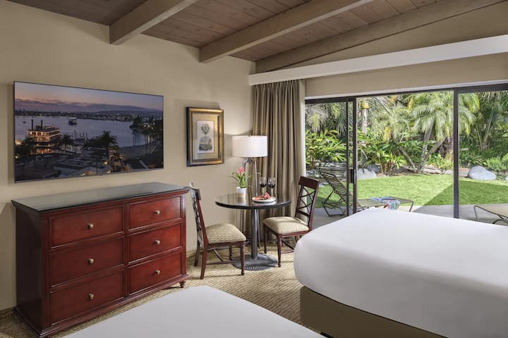 A Very Good Place To Be! 4 Garden View Units - San Diego, CA