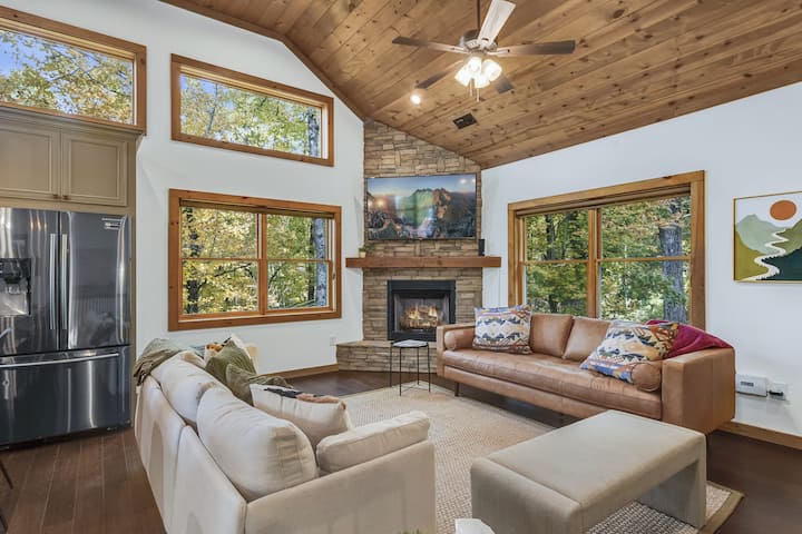 Spacious Retreat In The Mountains - Boone, NC