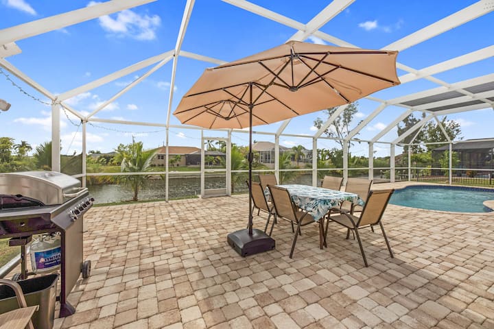 Sweet Seabell - Pet Friendly, Pool Home, Sleeps 7 - Cape Coral, FL