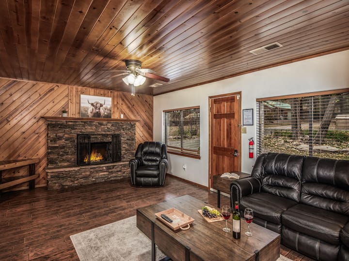 Benji's Canyon | Pet-friendly, Game Room, - Ruidoso, NM