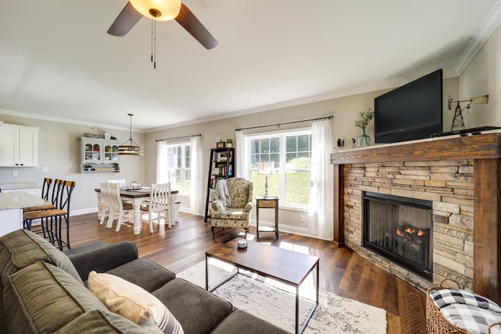 Autumn Retreat: Pondside Cabin In Butler, Tn - Watauga Lake, TN