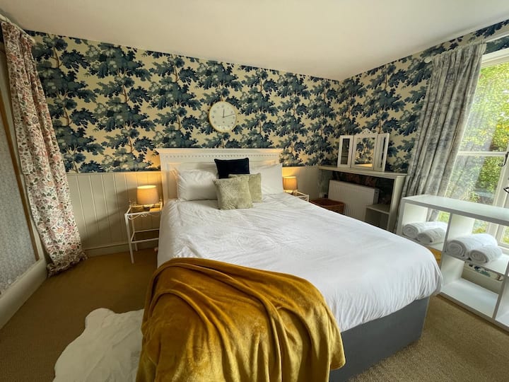 Forty's Farm, A Quirky, Rustic Retreat - Wantage