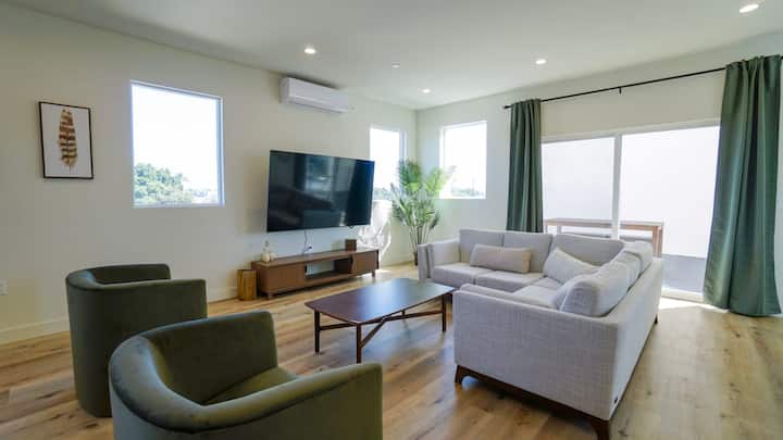 4 Bedroom Suites Boho-chic Haven + 2 Parking - South Los Angeles - Los Angeles