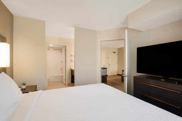 Pet-friendly Hotel! Full Kitchen & Free Breakfast! - 漢諾威