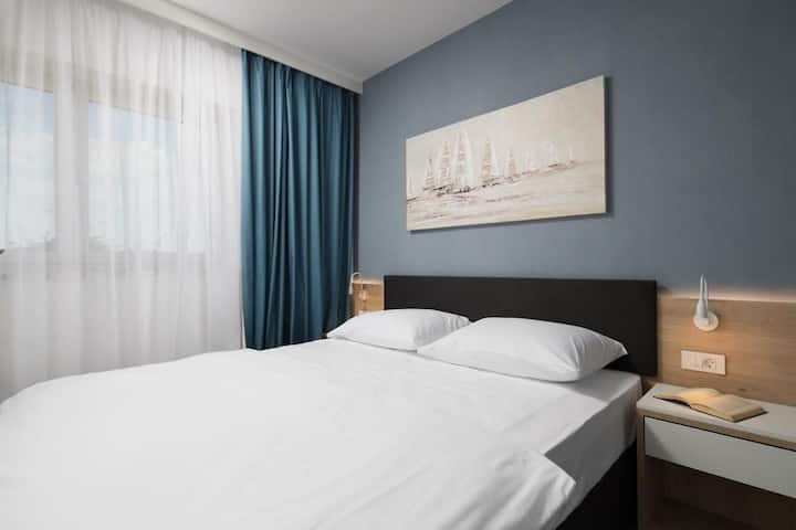 Garden Palace Pool Deluxe Apartment - Umag